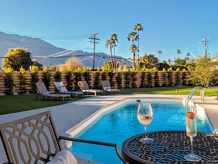 Desert Joy: Modern Luxury With Saltwater Pool +Spa - Palm Springs, CA
