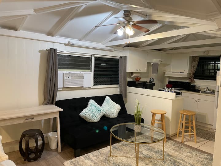 Cool Studio Cottage House - Honolulu