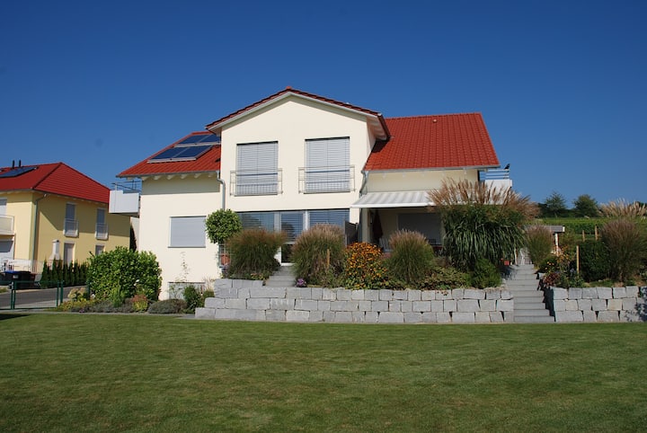 Bellevue "Hagnau" Mit Blick Auf Bodensee Und Alpen - Stetten