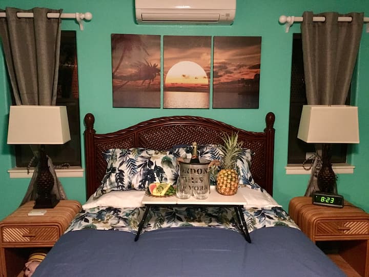 Studio Tropics, Private, Great Amenities - Kapolei, HI