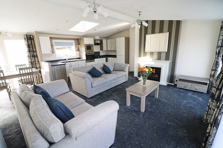 Foxglove Lodge, St Merryn, Padstow (Dog Friendly) - Padstow