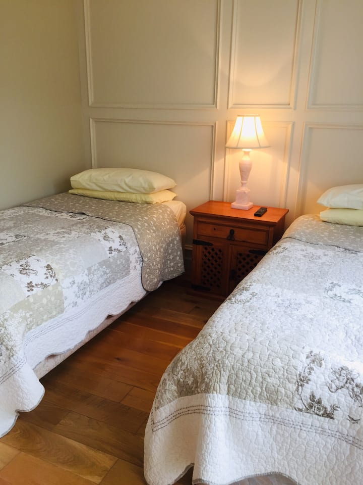Private Country Room 5mins Walk From Village - Dingle Peninsula