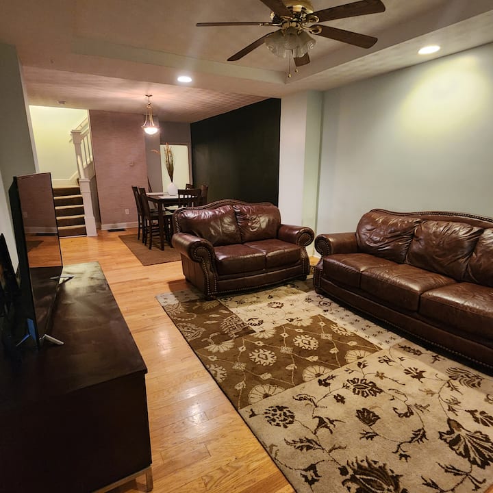 Near Downtown Perfect For Your Downtown Acivities! - Christian Park Indianapolis