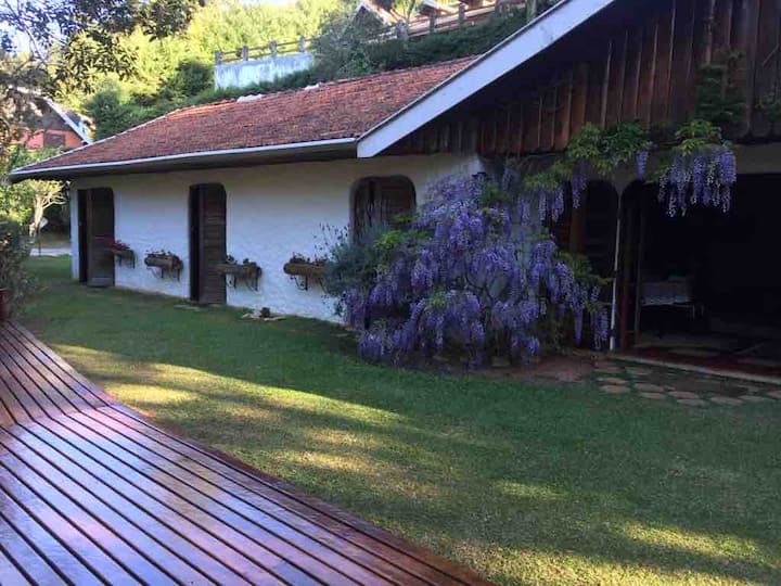 Campos Do Jordão Alto Capivari - Casa Com Deck 3q - Campos do Jordão