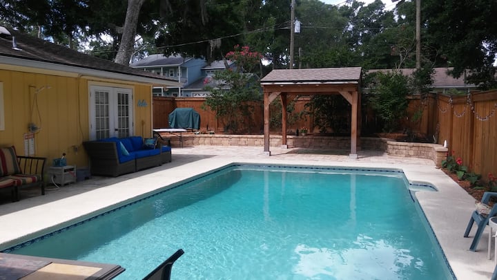 Lovely Private Suite. King Bed. Pool. Dog Friendly - St. Augustine Beach, FL