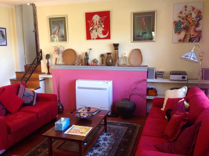 Leolanda's Airbnb! Private Room In Sunlit House - Launceston