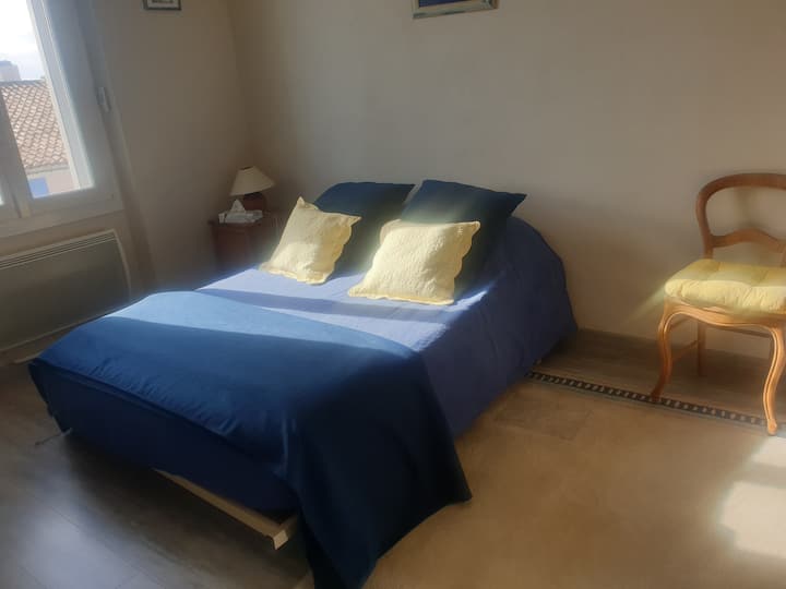 Chambre En Ville Plein Sud Très Proche Mer - Port-de-Bouc