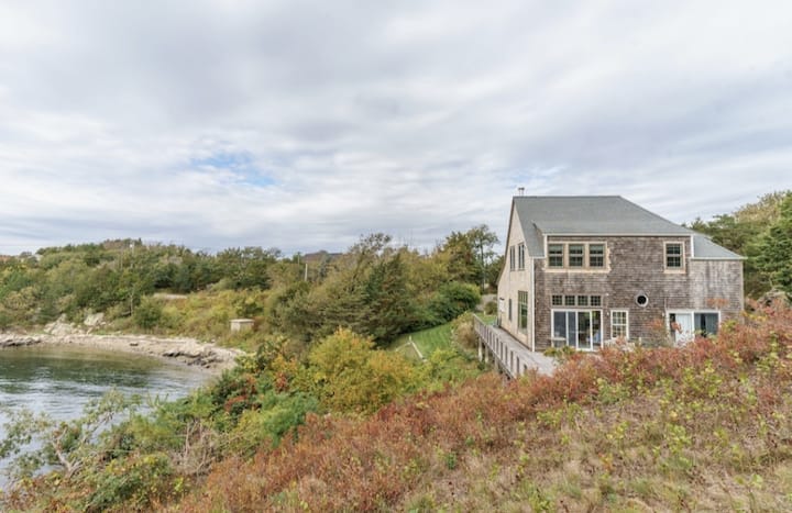 Bull Point, Ocean Front Secluded Vacation House - Jamestown, RI