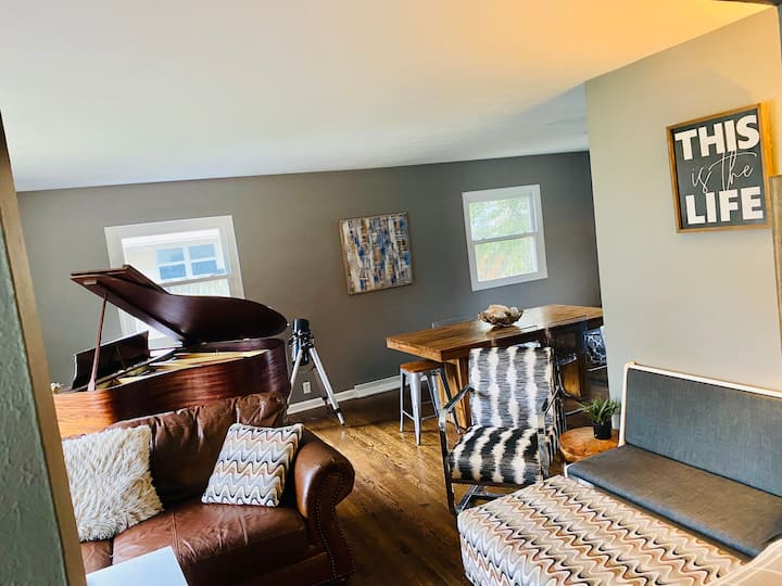 Walking Distance To Nd Football, Safe Area Home - Notre Dame, IN