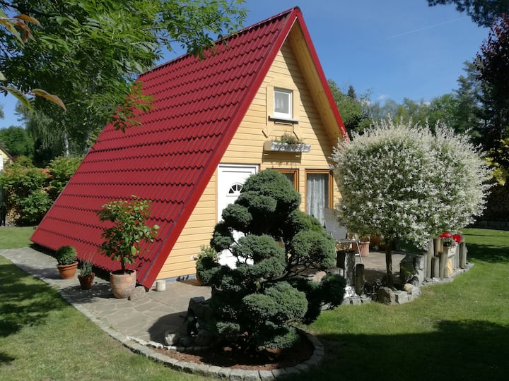 Cozy Hut/ A-frame House - Blankenfelde-Mahlow