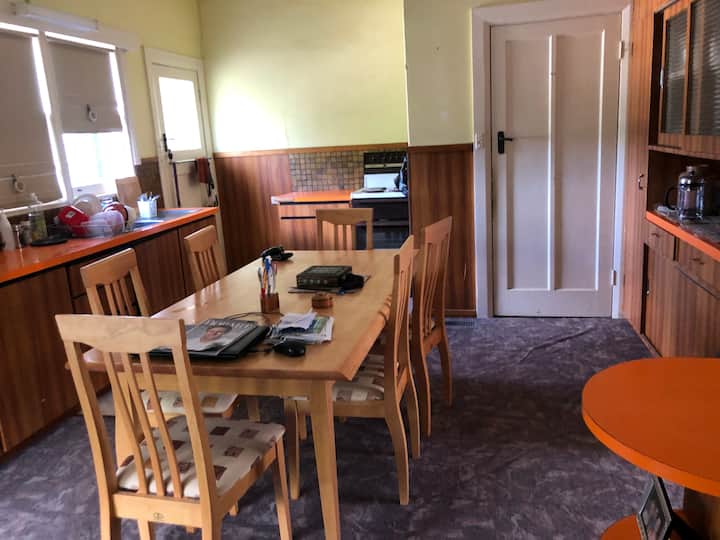 The Room Is Perfect For The Back Packer - Hobart