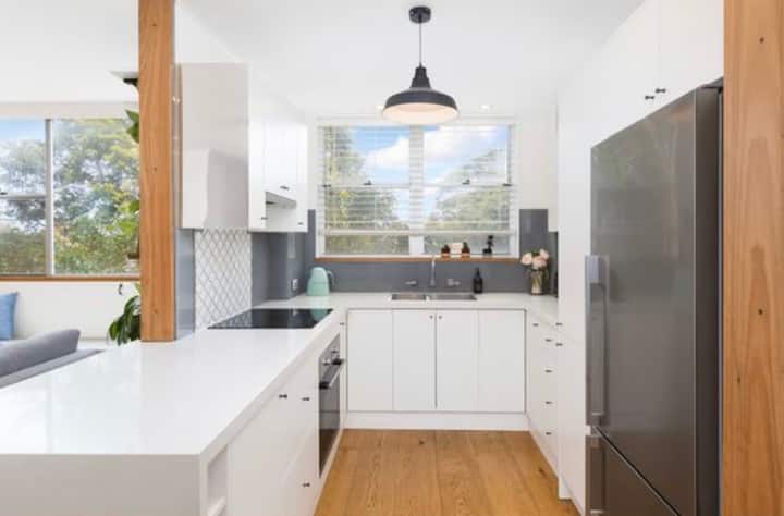 Queen Size Bedroom Just Minutes To The Beach - Cronulla