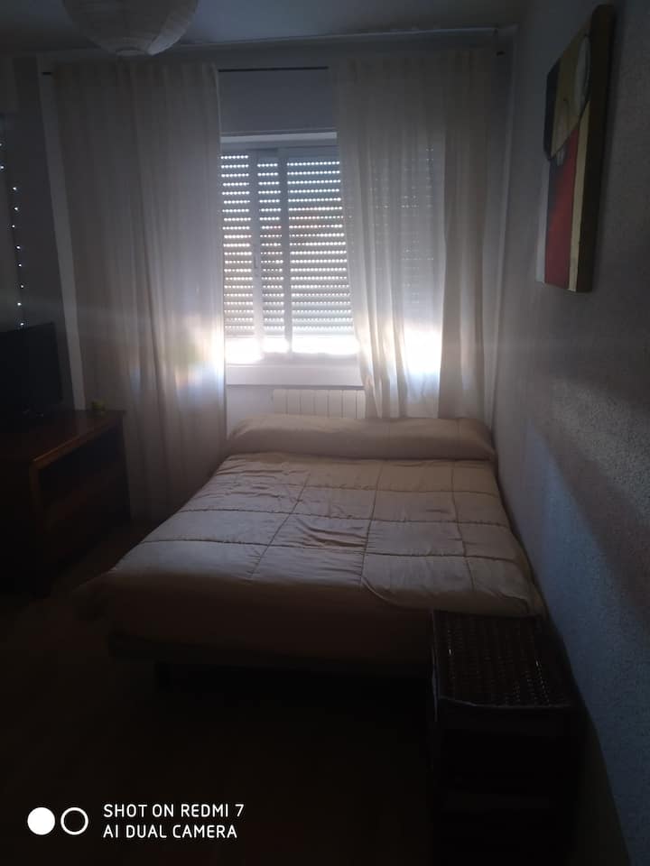 Amplia Habitación, Comercios, Bus Y Parque Europa - Torrejón de Ardoz