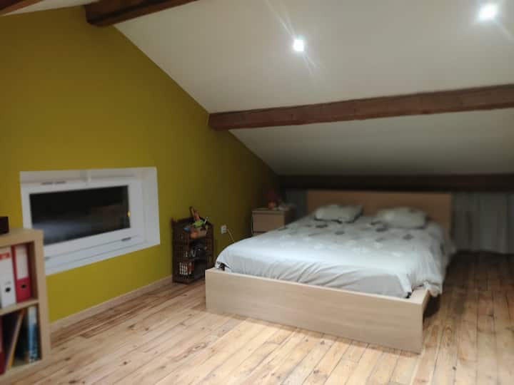Savigneux : Agréable Chambre Spacieuse - Montbrison