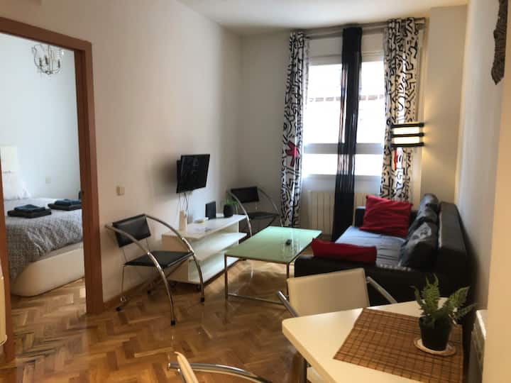 Madrid-airport-bedroom apartment with deck-ifema - Apartments for Rent ...