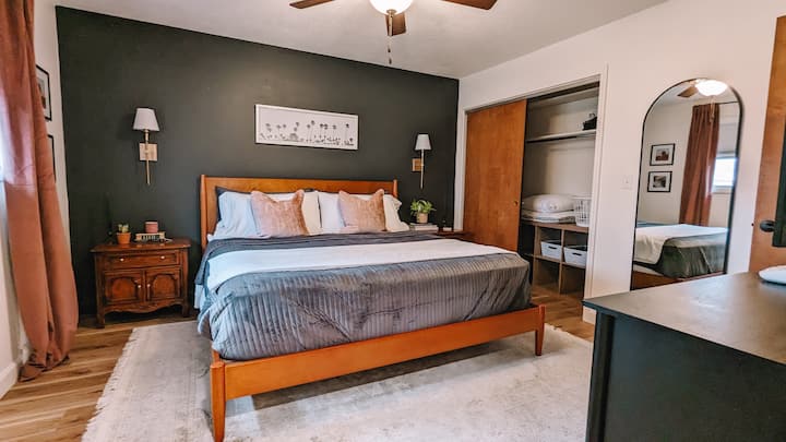 Newly Updated 3bed / 2bath - Springfield, IL