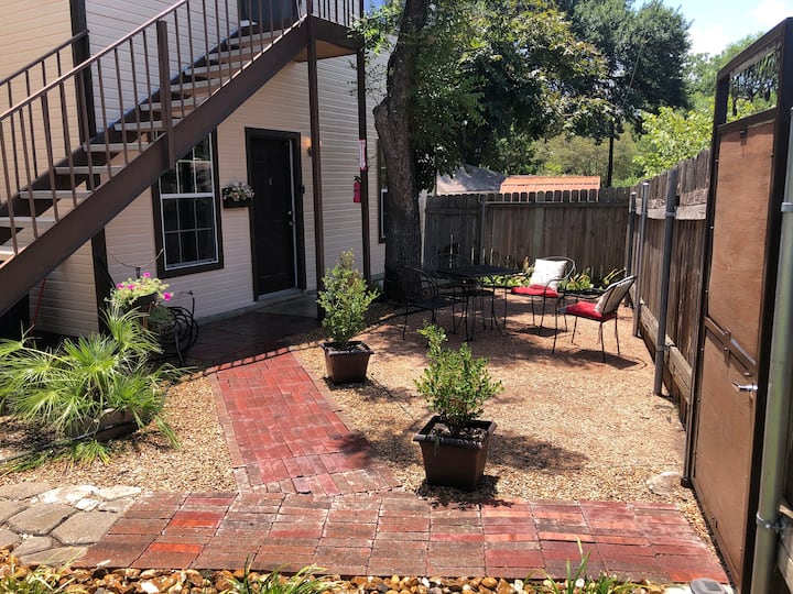 The White House!    Permit # Str-22-13500006 - Elm Creek - San Antonio