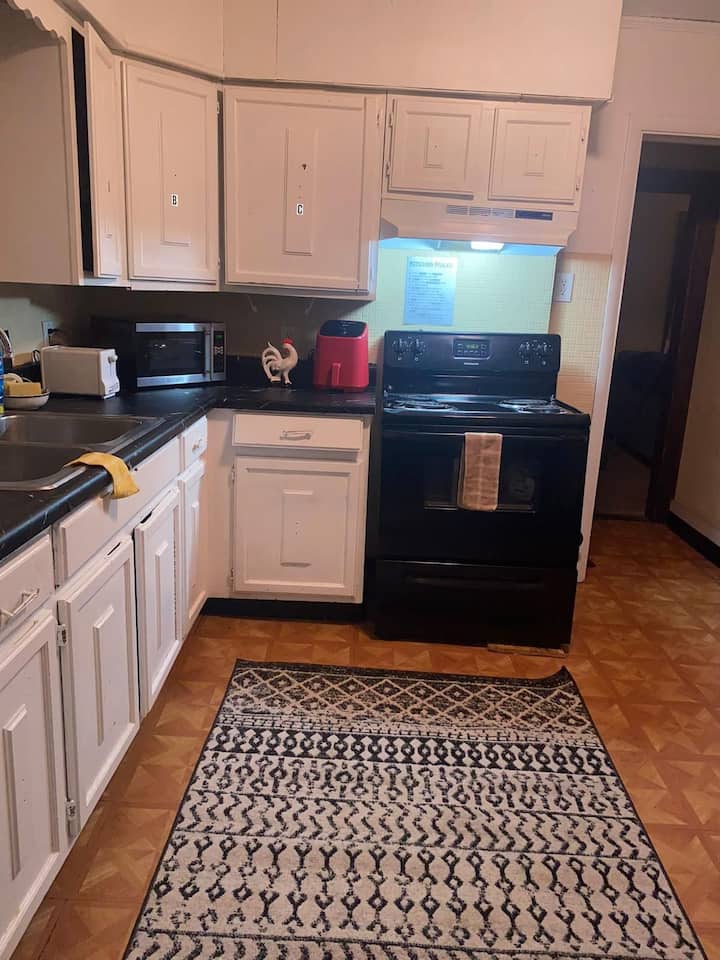 Hc B Close To Hospitals - Akron, OH