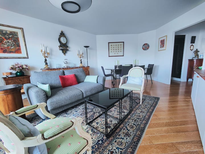 Paris : Bel Appartement Au Pied De Montmartre. - Párizs