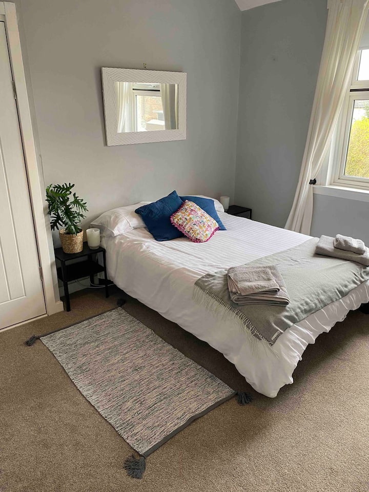 Lovely 2 Bedroom Flat - Dundee