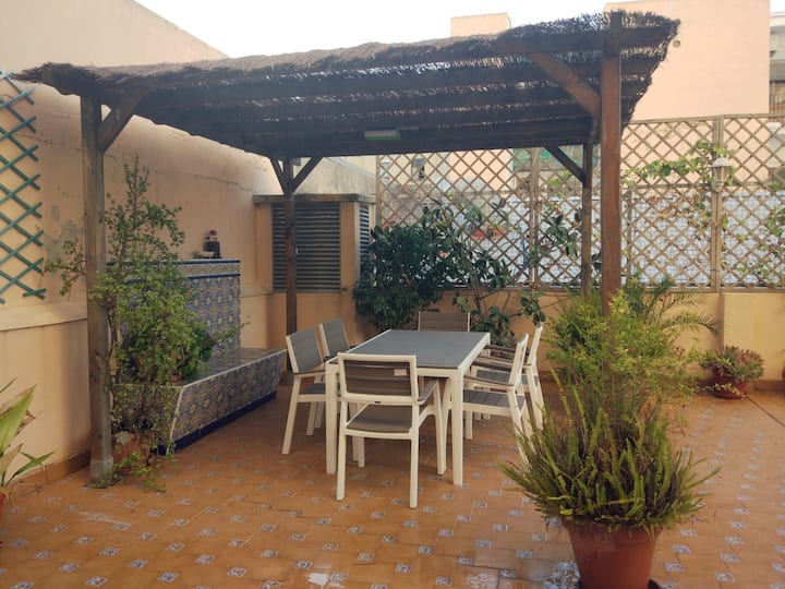 Pisazo Con Enorme Terraza En Valencia - Valencia