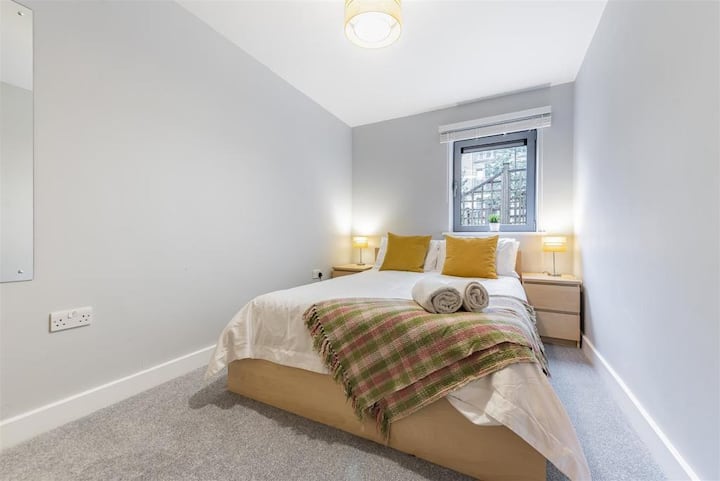 Centrally Located Apartment In Bristol - Bristol