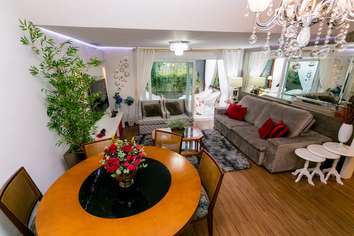 Lindíssimo Apto De 3 Dorm Com Sacada E Jardim - Gramado