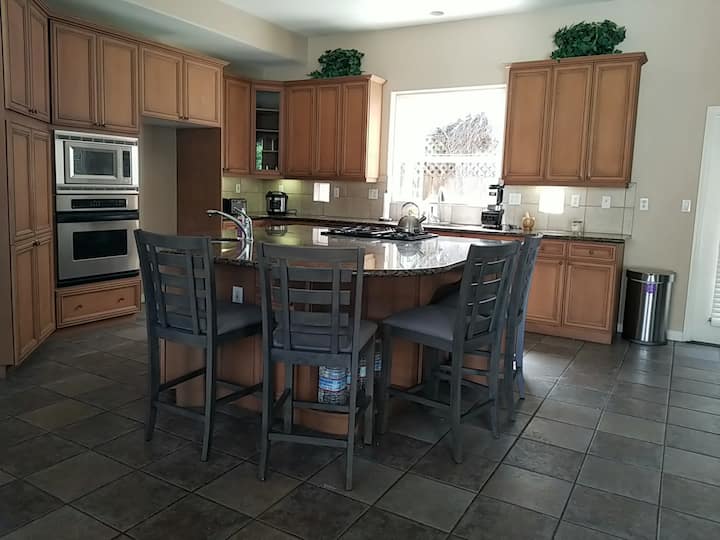 Beautiful Gateway - Modesto, CA