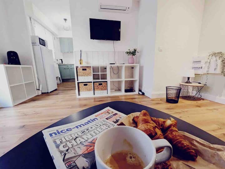 Stud. Neuf 50m Mer/porte Centre Ville/clim - Antibes