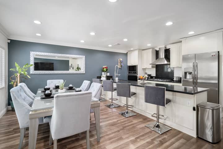 New Luxury Modern Central From La, Beaches And Oc - 唐尼