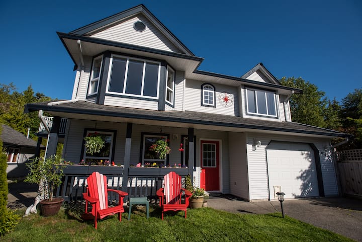 Wild Light Tofino Guest House - Tofino