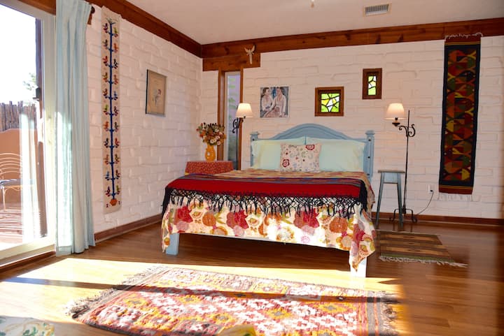 Corrales Private Room, Bath And Separate Entrance - Rio Rancho, NM