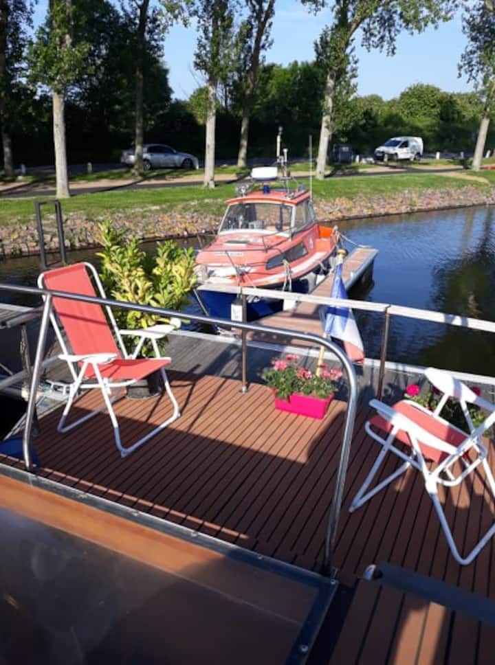 "Naïade", Bateau Chauffé, Tout Confort, 3 Chambres - Ouistreham