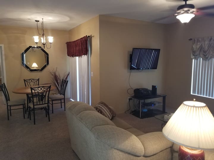 Modern Condo In An Upscale Gated Community