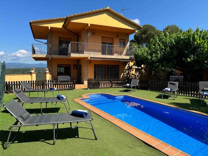 Casa Con Piscina, Chimenea Y Sala De Juegos - Malgrat de Mar