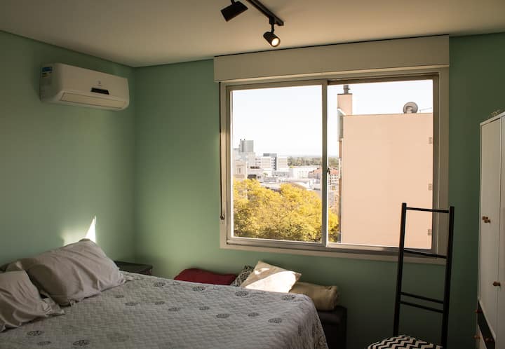 Belo Apartamento, Fácil Acesso E Linda Vista - Porto Alegre