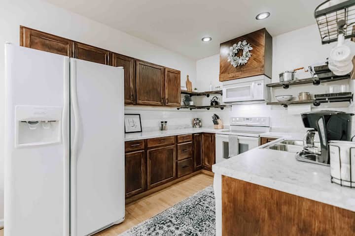 Hot Tub | Fiber Internet | Close To Lu | - Lynchburg