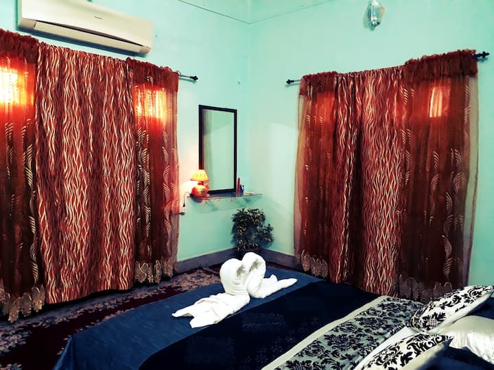 A Cool Calm Place Within The Heart Of The City - Kolkata (Calcutta)