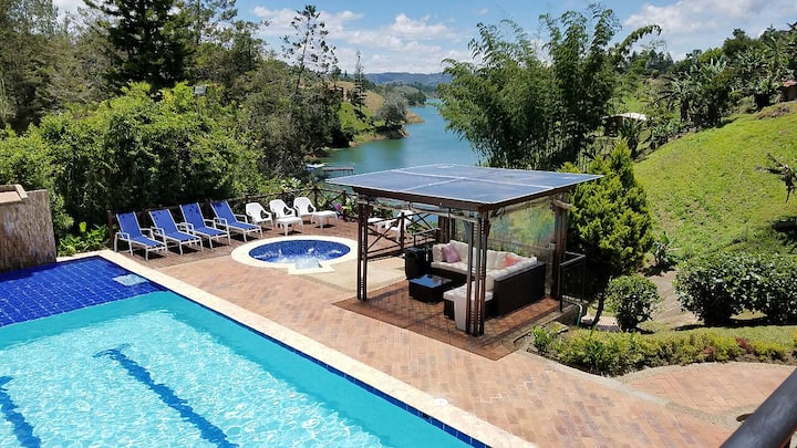 Beautiful Lake Cabin In Guatape (14 Personas) - コロンビア