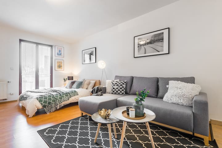 New Designer Studio Near Centre - Prague