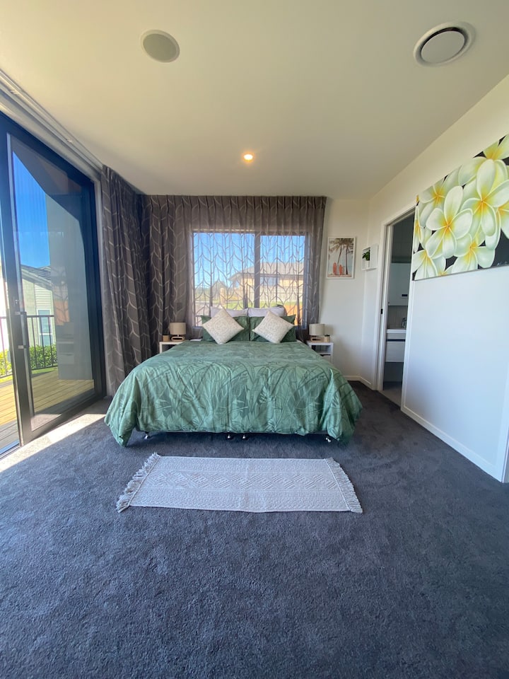 Lakes Vista Private Ensuite With Stunning Views - Rotorua