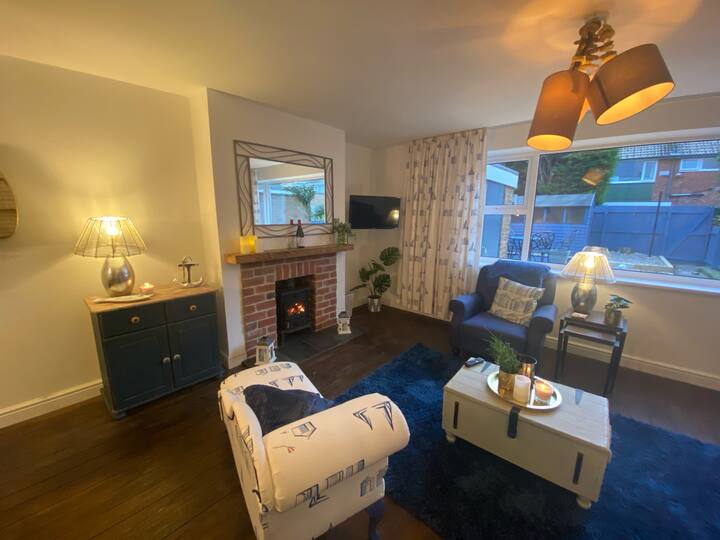 Whitley Bay Stylish Coastal House With Log Burner - South Shields