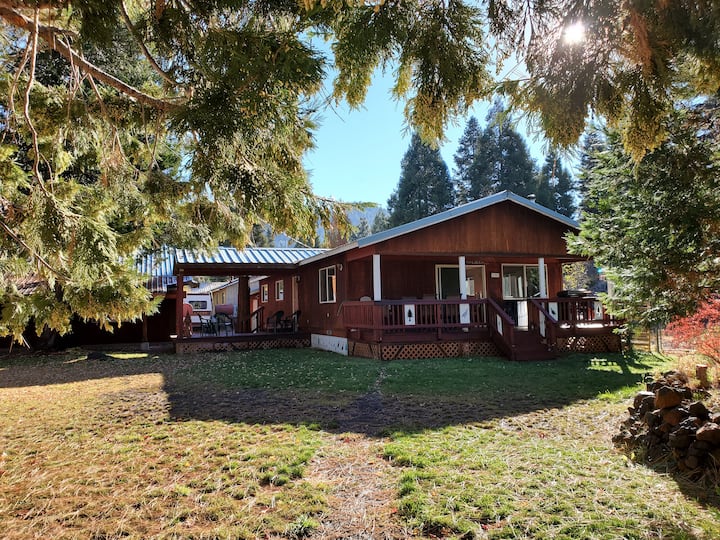 Hamilton Branch Retreat - Lake Almanor, CA