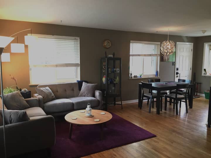 Spacious Private Room And Private Bath - Denver, CO