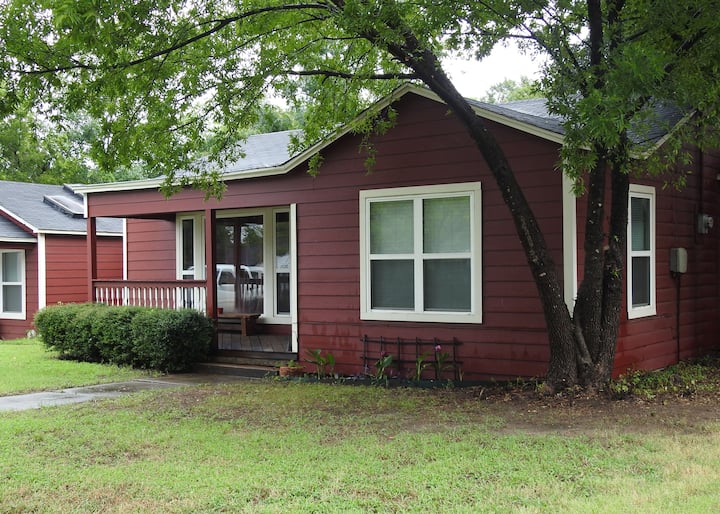 Little Red House  - Walk Into Grapevine's History - Grapevine, TX