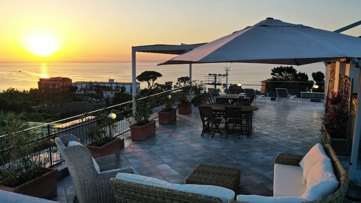 Seaview Apartment - Terrace & Gulf Of Naples View - Sorrente