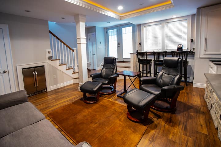 Southie Home | Walk To Beach | With Patio - Boston, MA