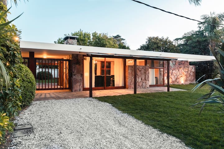 5 Br. Garden-house,  Few Steps From The Beach - 烏拉圭