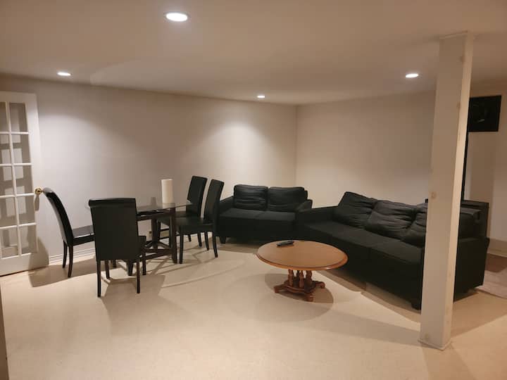 Chambre Dans Un Sous-sol - LaSalle