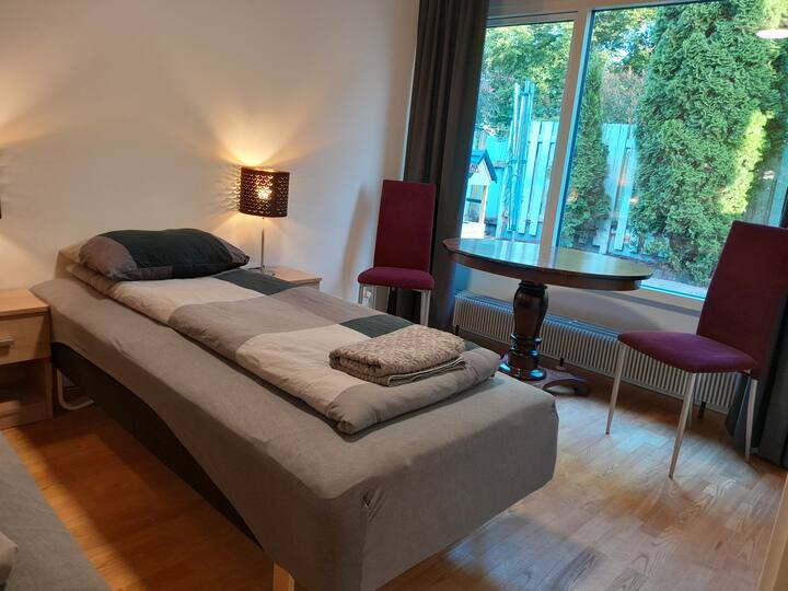 Twin Bedroom With Large Window - Rødby